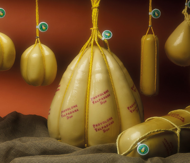 Provoloni a marchio Dop: le due eccellenze italiane, espressione di ...